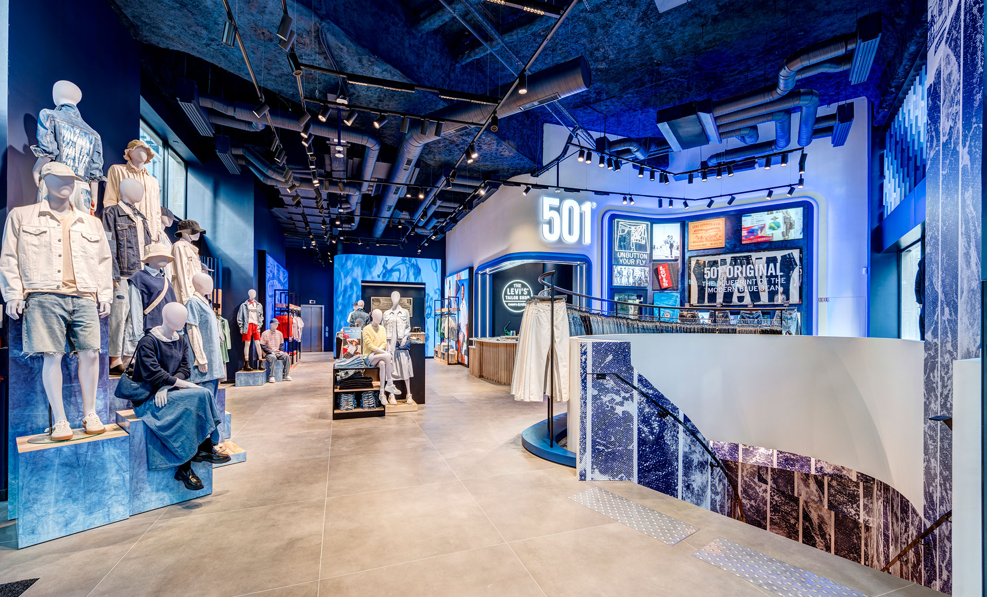 Bonjour, Levi’s® Champs-Élysées! - Levi Strauss & Co : Levi Strauss & Co