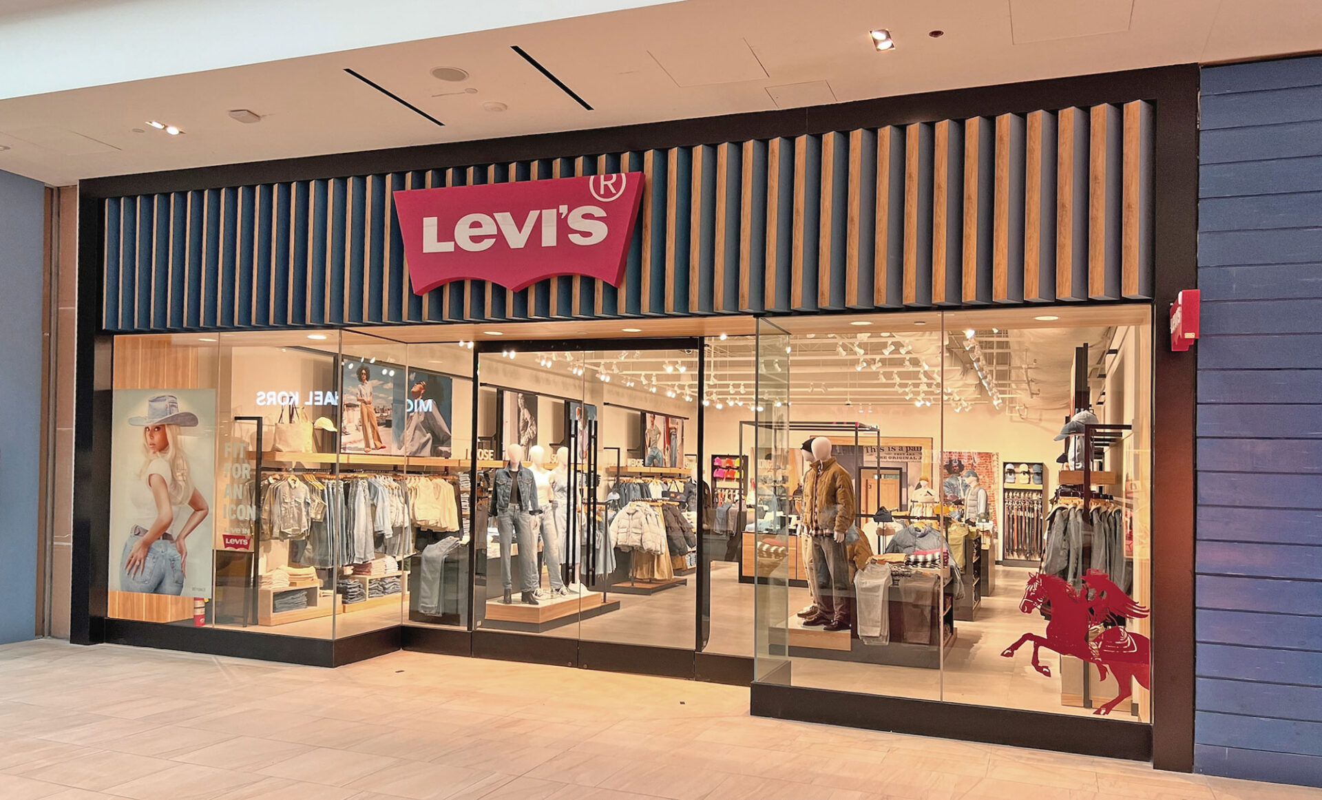 Expanding Levi’s® in Canada Ahead of the Holiday Season - Levi Strauss & Co : Levi Strauss & Co